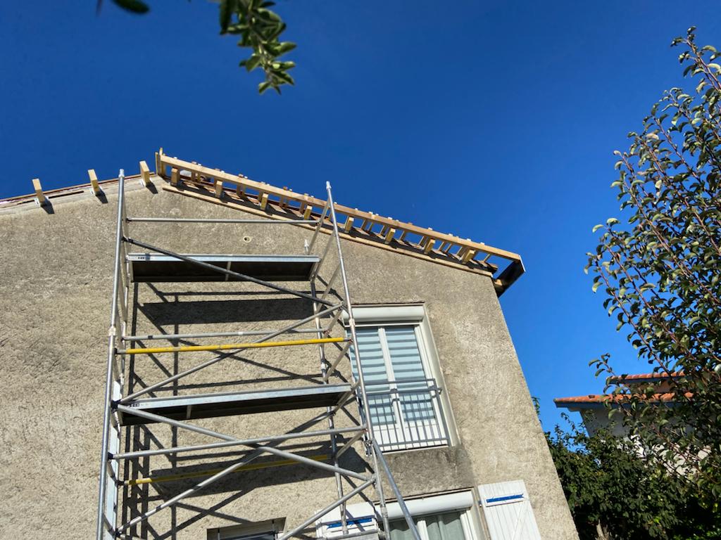 ADESO 31 | Créer une avancée de toit : pourquoi et comment le faire